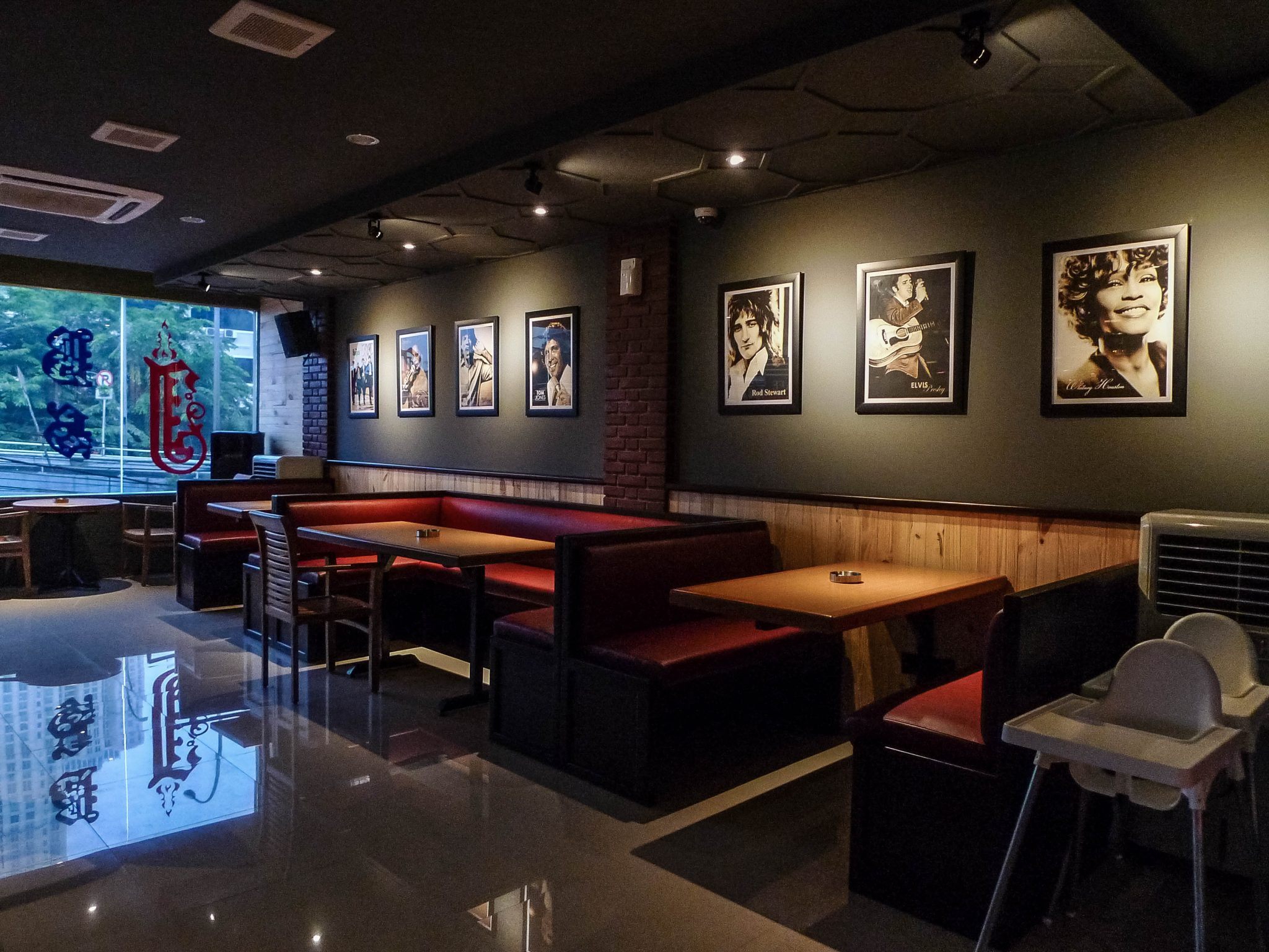 15 Inspirasi Desain Interior Café yang Minimalis dan Kekinian